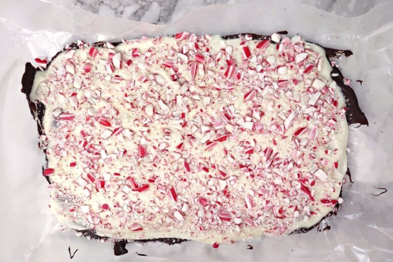 Easy Microwave Peppermint Bark Recipe for Holiday Sweets - Dinners Done ...