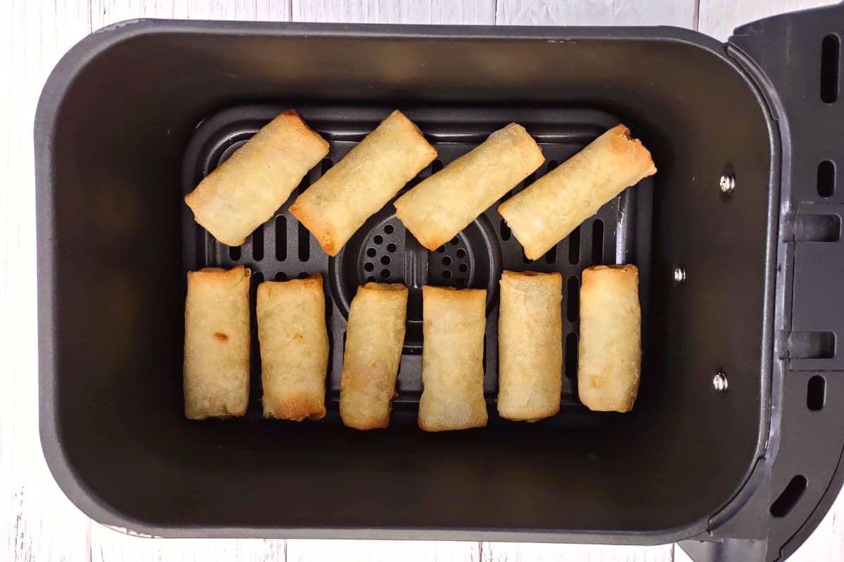 Reheat Spring Rolls in the Air Fryer: Crispy in 5 Minutes - Dinners ...