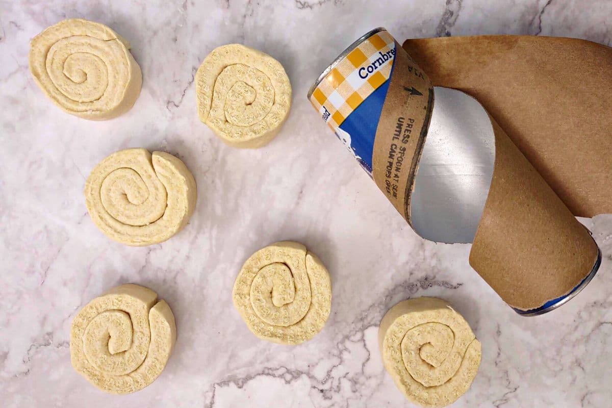 Pillsbury Cornbread Swirls Air Fryer Method: Quick and Easy! - Dinners ...
