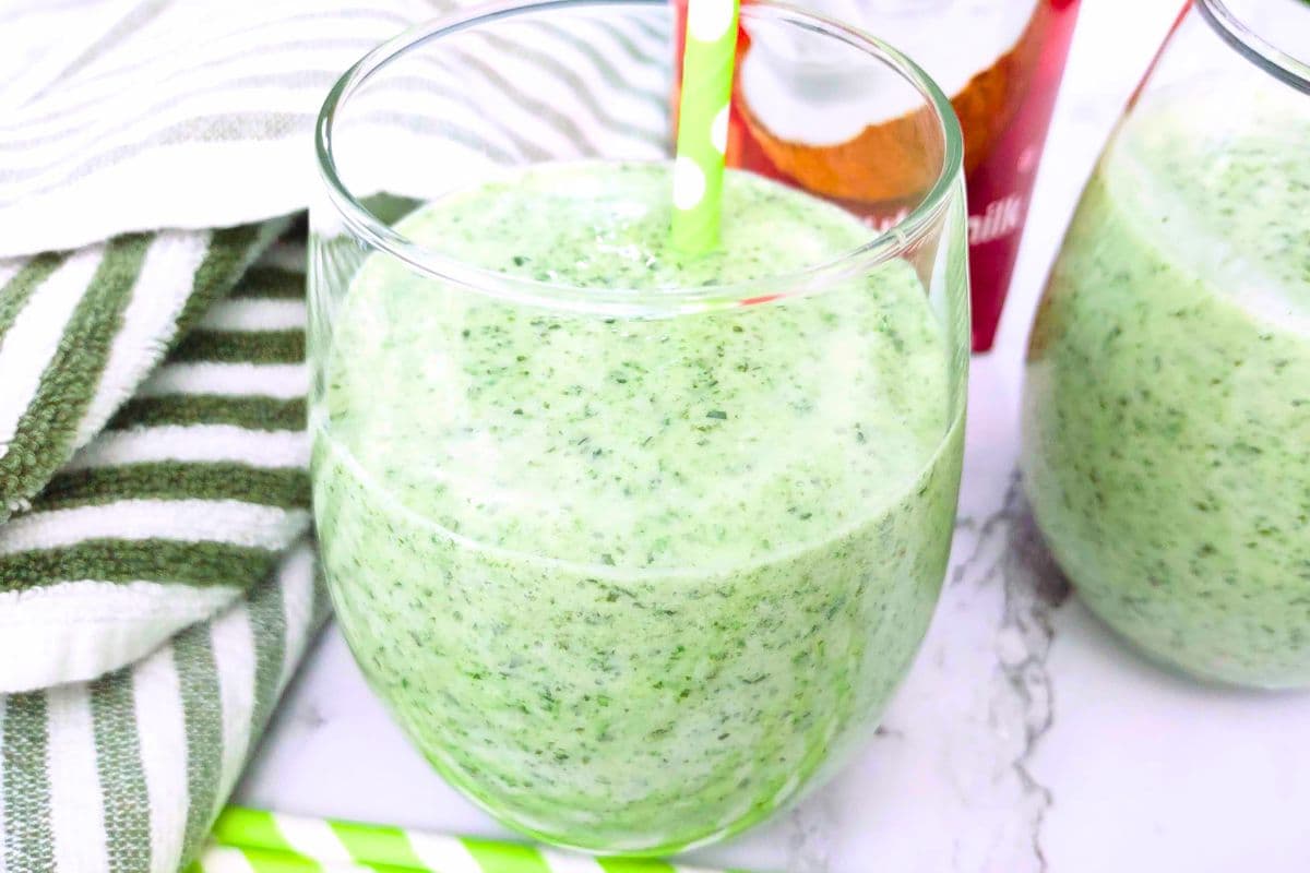 Seaweed Smoothie: Nutrient Rich Greens in a Glass! - Dinners Done Quick