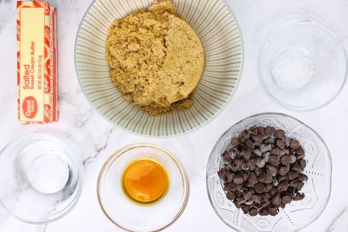 Quick Microwave Toffee: Holiday Treat in 15 Minutes! - Dinners Done Quick