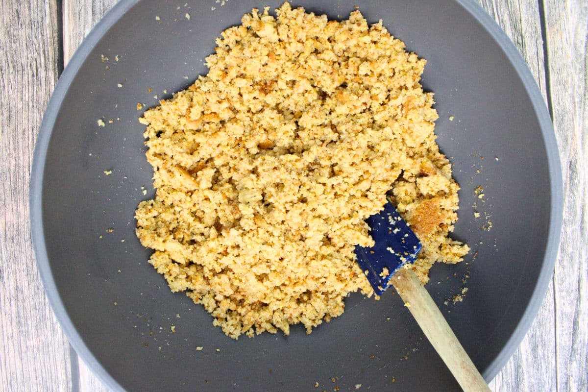 Air Fryer Cornbread Dressing: Southern Style Stuffing! - Dinners Done Quick