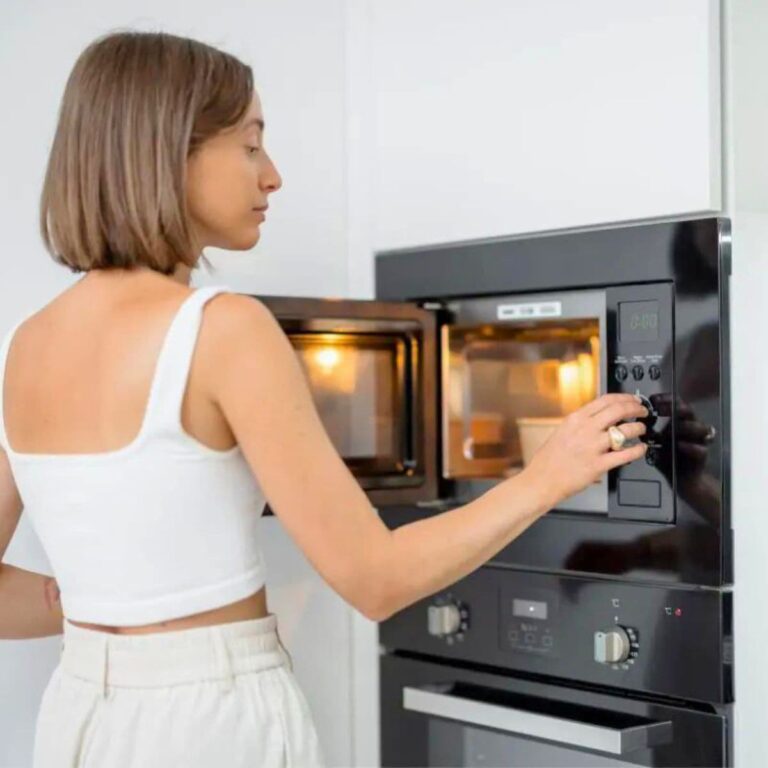 How Hot Does A Microwave Get? - Dinners Done Quick