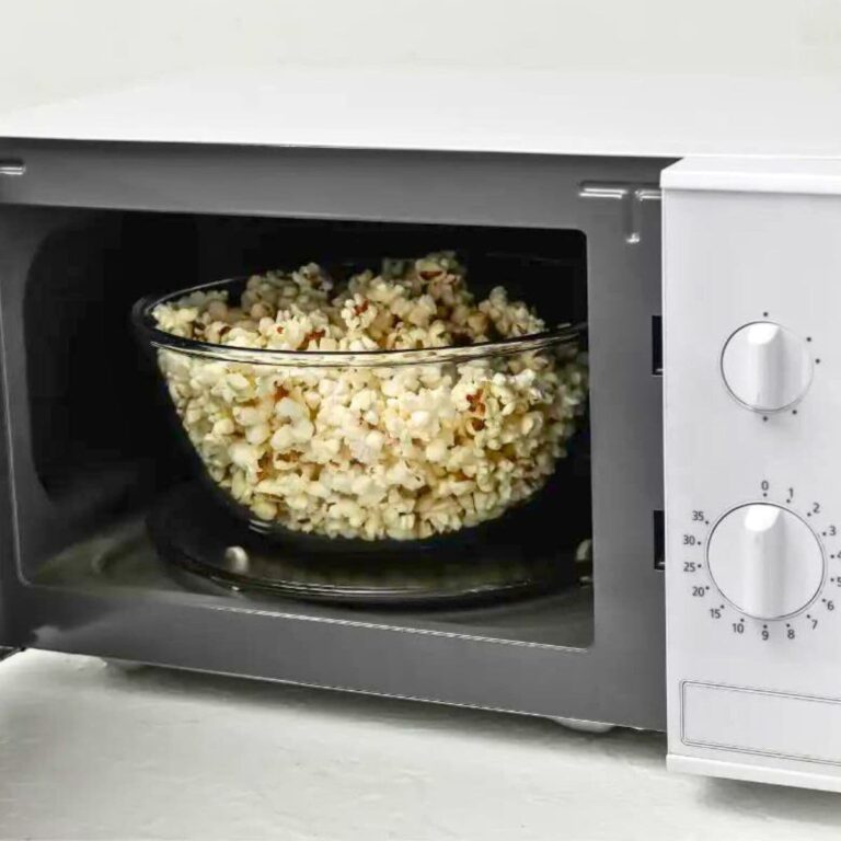 How To Get Burnt Popcorn Smell Out Of Microwave - Dinners Done Quick