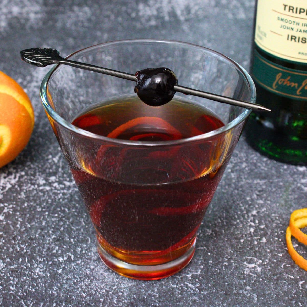 Tipperary Cocktail: 4 Ingredient Classic Jameson Whiskey Drink ...