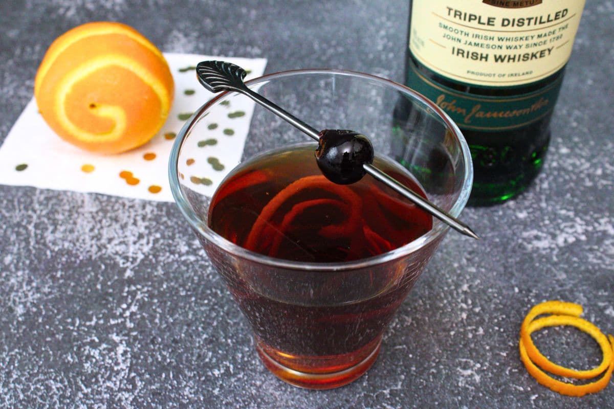 Tipperary Cocktail: 4 Ingredient Classic Jameson Whiskey Drink ...