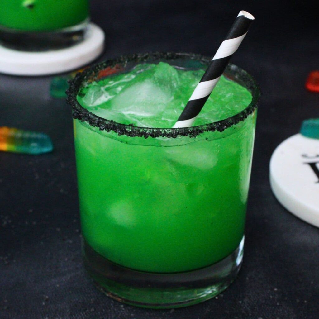 20 Easy Vodka Halloween Cocktails For the Adults! - Dinners Done Quick