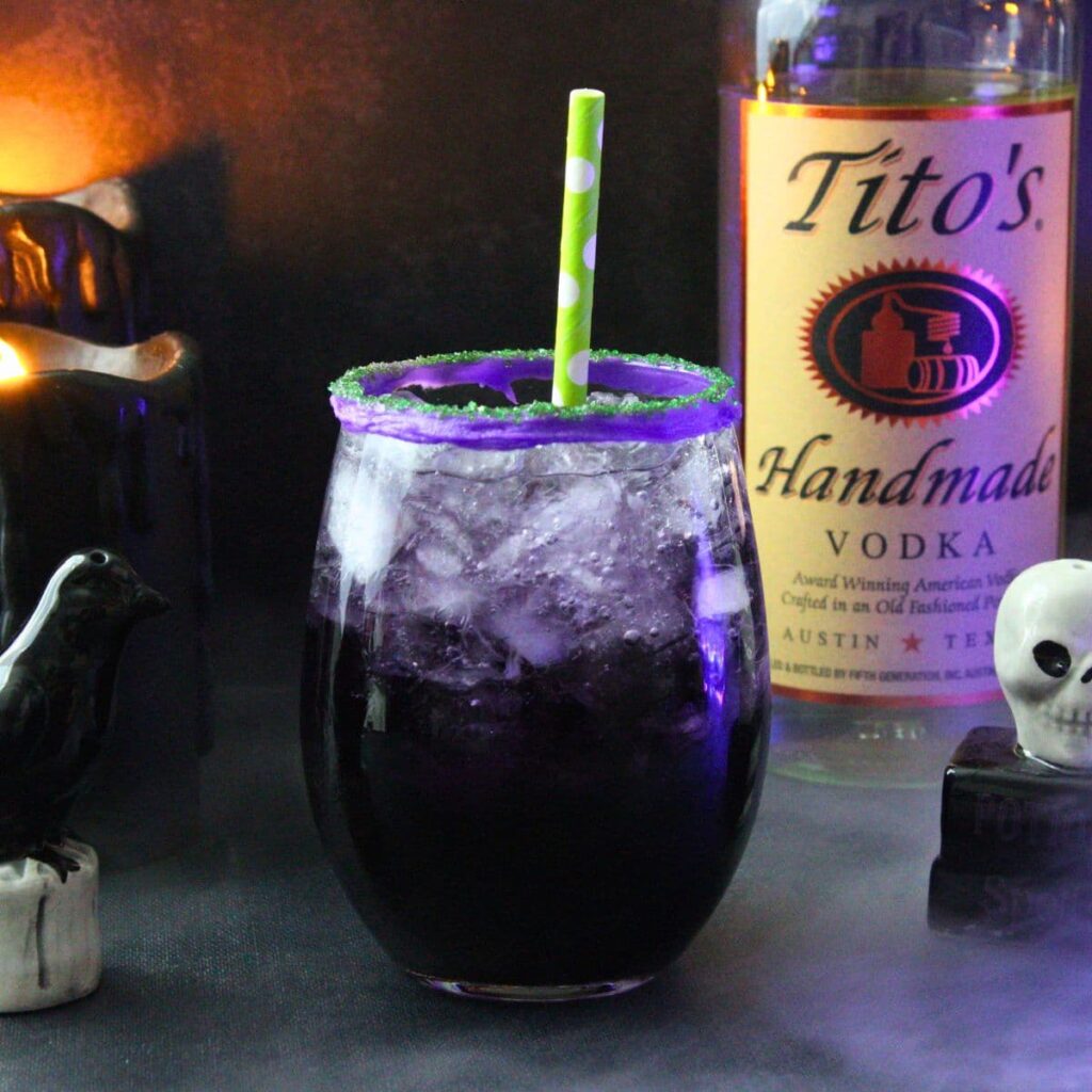 20 Easy Vodka Halloween Cocktails For the Adults! - Dinners Done Quick