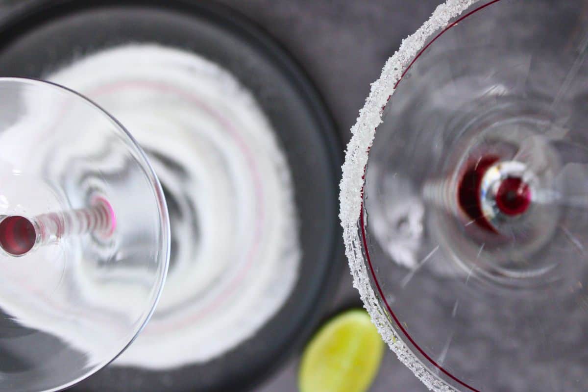 Santa Clausmopolitan: Festive Christmas Cocktail Recipe! - Dinners Done ...