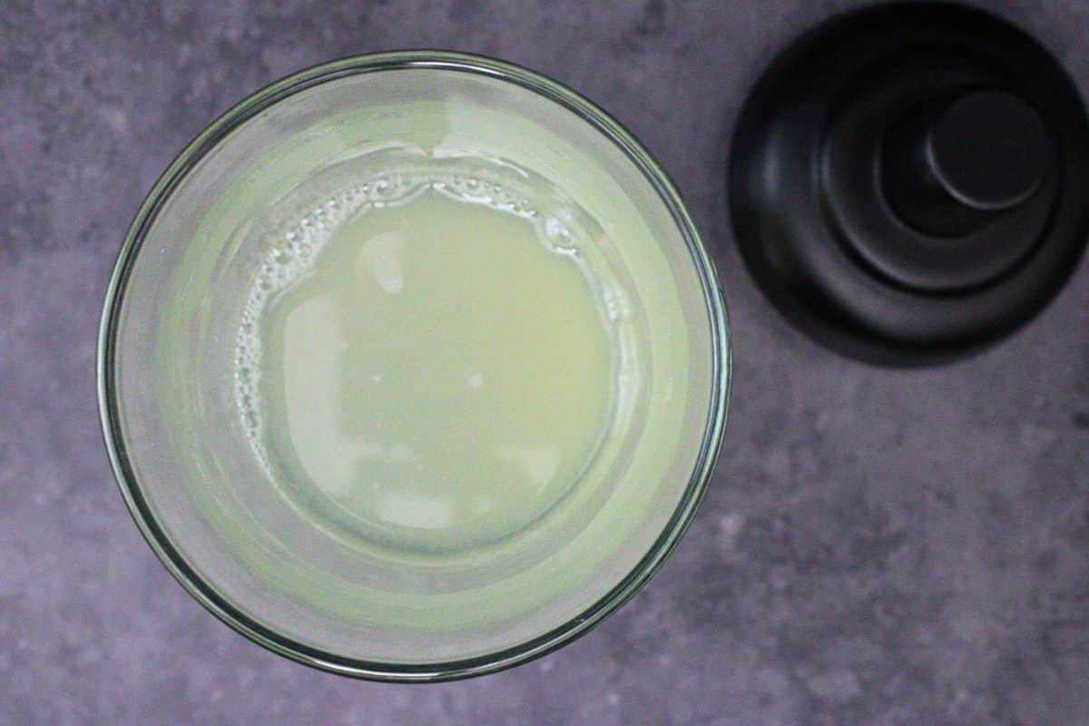 Christmas Lemon Drop Cosmo: White Christmas Cocktail! - Dinners Done Quick