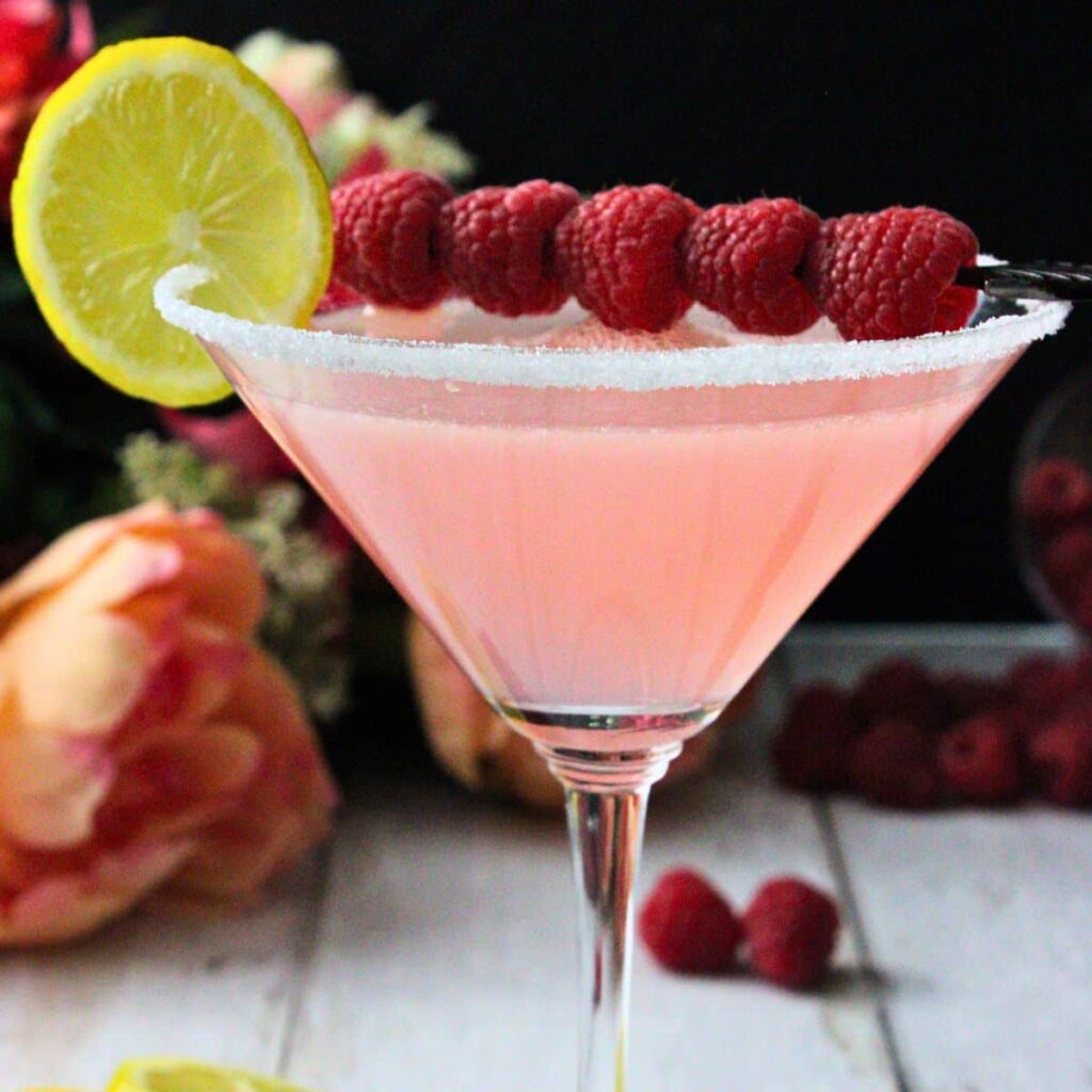 Pomegranate Lemon Drop Martini: Festive & Flavorful Drink - Dinners ...