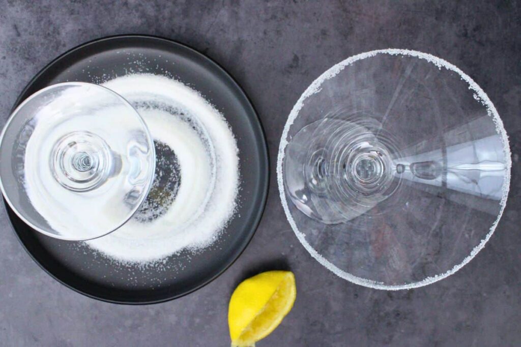 Christmas Lemon Drop Cosmo: White Christmas Cocktail! - Dinners Done Quick