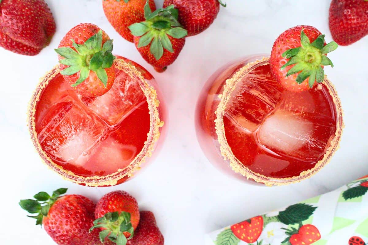 Strawberry Shortcake Cocktail: Fizzy Drink With Vodka! - Dinners Done Quick