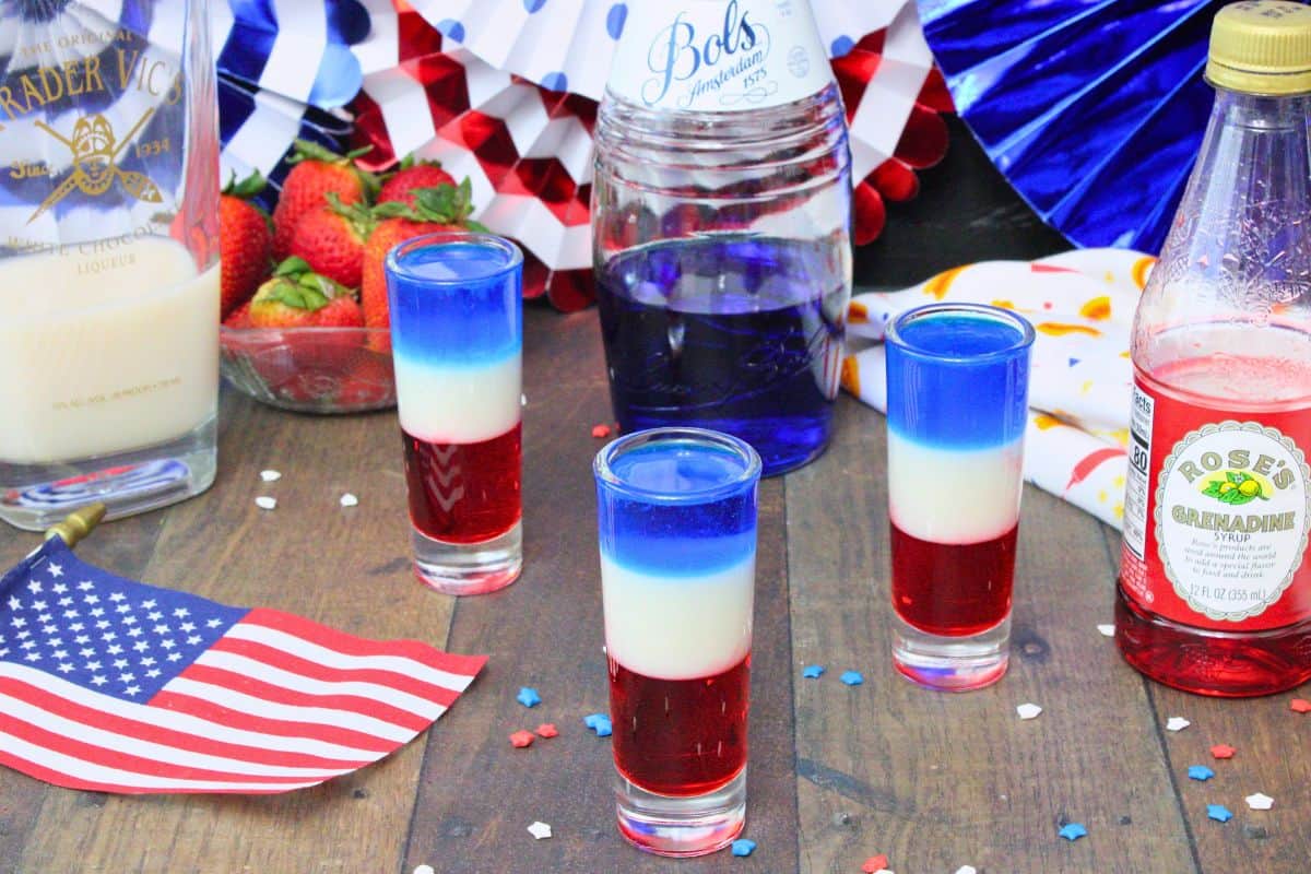 Red White and Blue Shots: Layered Patriotic Party Drink! - Dinners Done ...