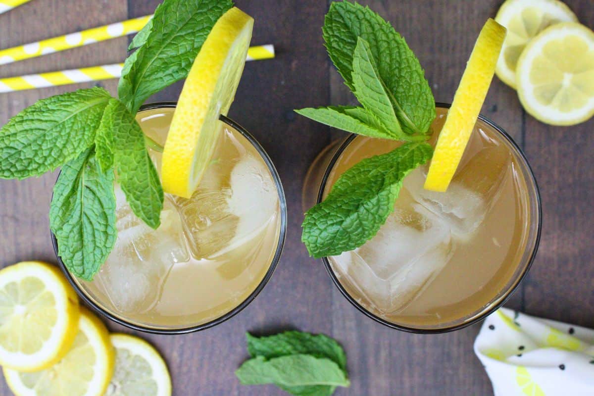 Sweet Tea Vodka Lemonade: Easy Spiked Arnold Palmer! - Dinners Done Quick