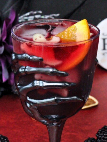 Hocus Pocus Cocktail: A Halloween Drink For the Witches! - Dinners Done ...