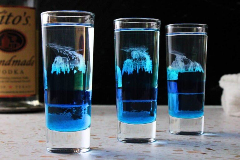 Jellyfish Shot: Fun Ocean Blue Party Shooter! - Dinners Done Quick