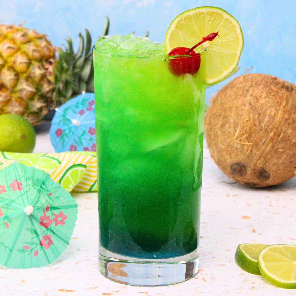 Tipsy Mermaid Drink: Summer Tropical Rum Cocktail! - Dinners Done Quick