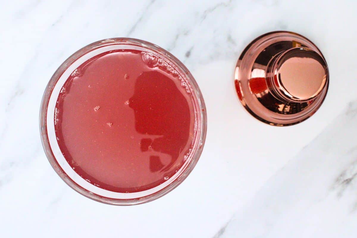 The Perfect Cosmopolitan Cocktail: Cranberry Vodka Drink! - Dinners ...