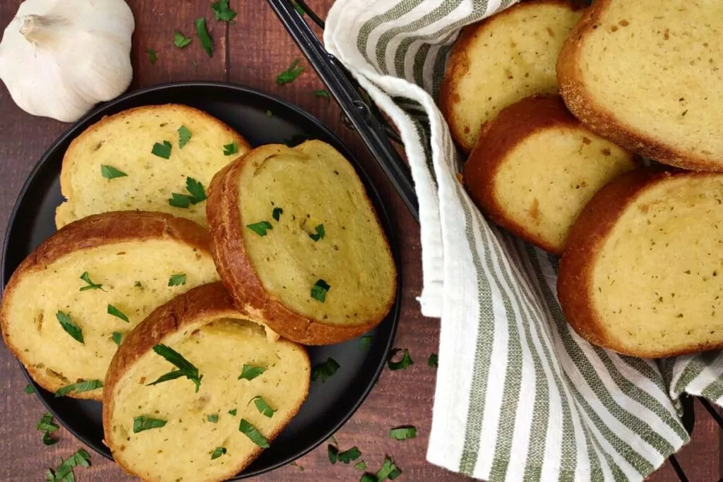 Frozen Texas Toast in the Air Fryer: Quick and Tasty Side! - Dinners ...