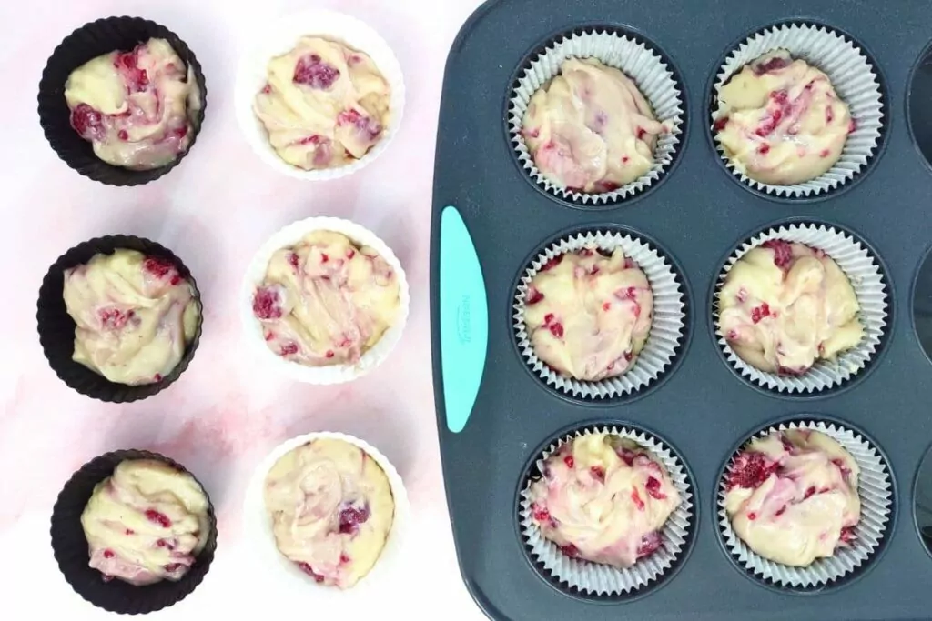 Raspberry Sour Cream Muffins With Streusel: Taste the Magic! - Dinners ...