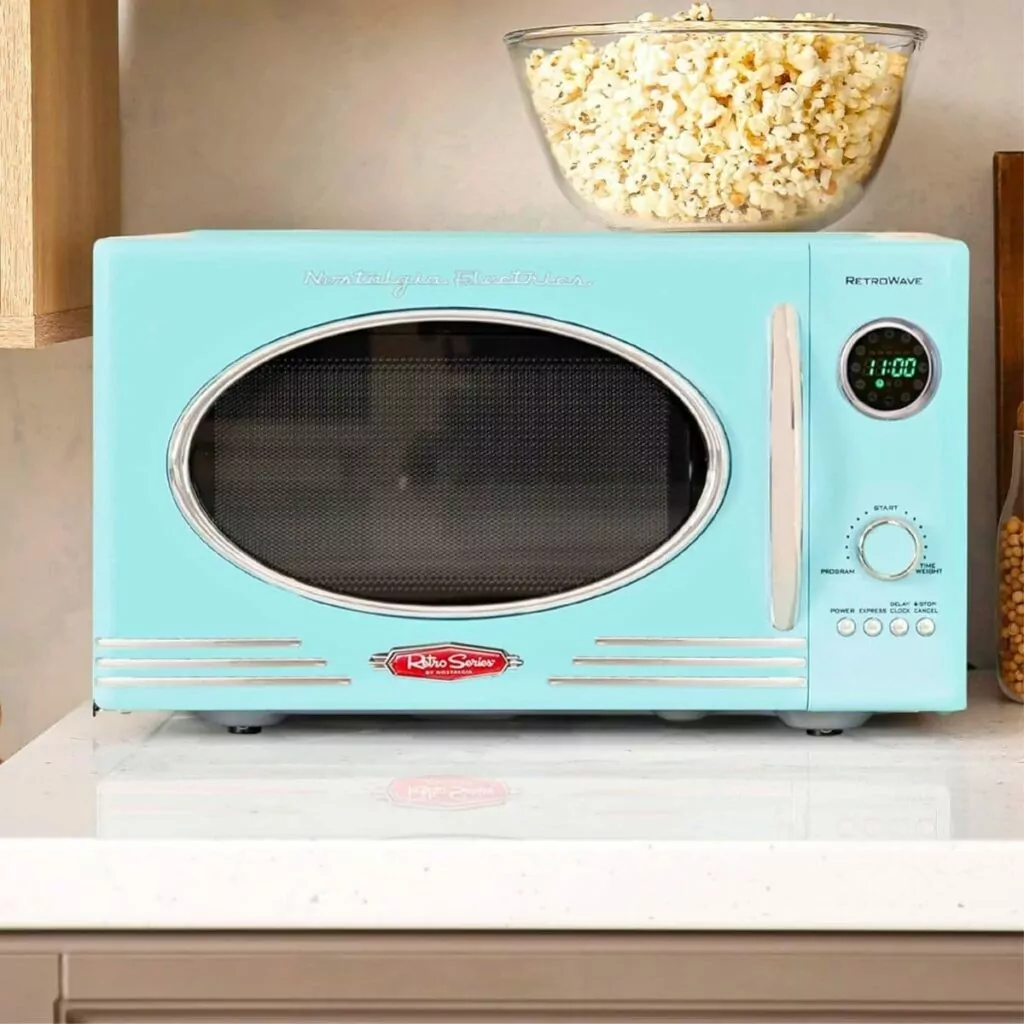 Top 10 Retro Microwaves for Vintage Living: Old Meets New - Dinners ...