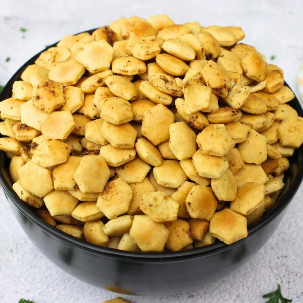 Crispy Air Fryer Oyster Crackers: Just 3 Ingredients! - Dinners Done Quick
