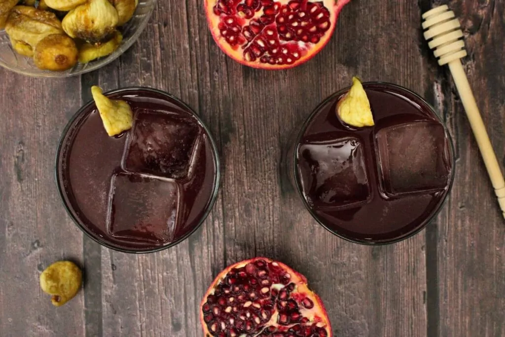 Gladiator Cocktail: An Ancient Roman Inspired Drink! - Dinners Done Quick