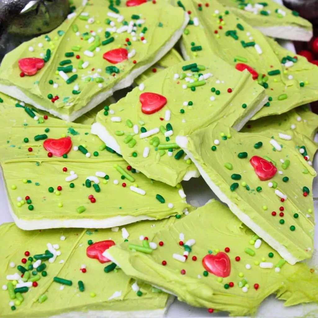 Grinch Bark: Easy No Bake Christmas Candy! - Dinners Done Quick
