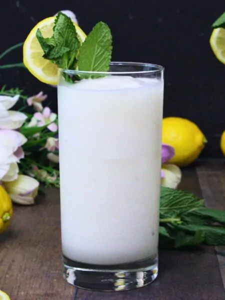 Lemonade Vodka Punch With Sprite - Easy & Refreshing! - Dinners Done Quick