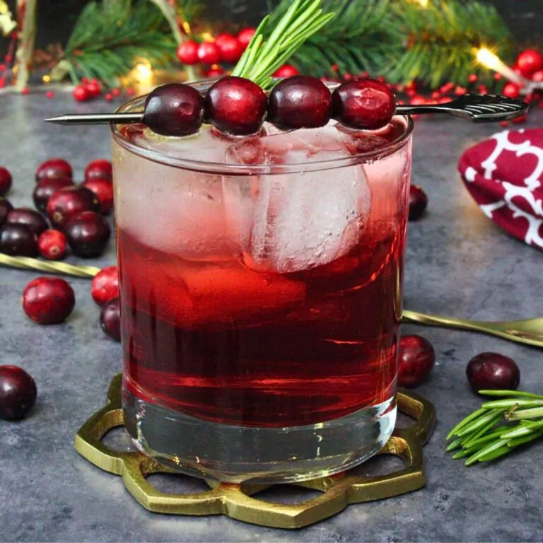 Swedish Fish Cocktail: Boozy Twist on the Classic Candy! - Dinners Done ...